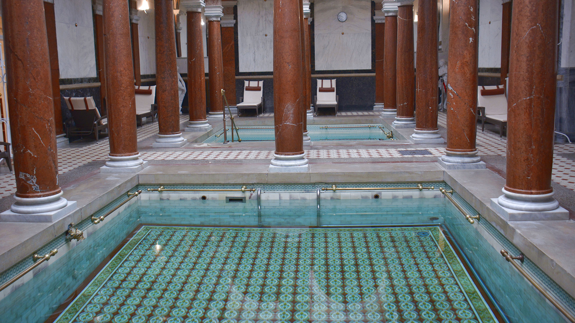 Tjeckien - dramatisk natur, härliga spabad och pampiga slott - Finnlines