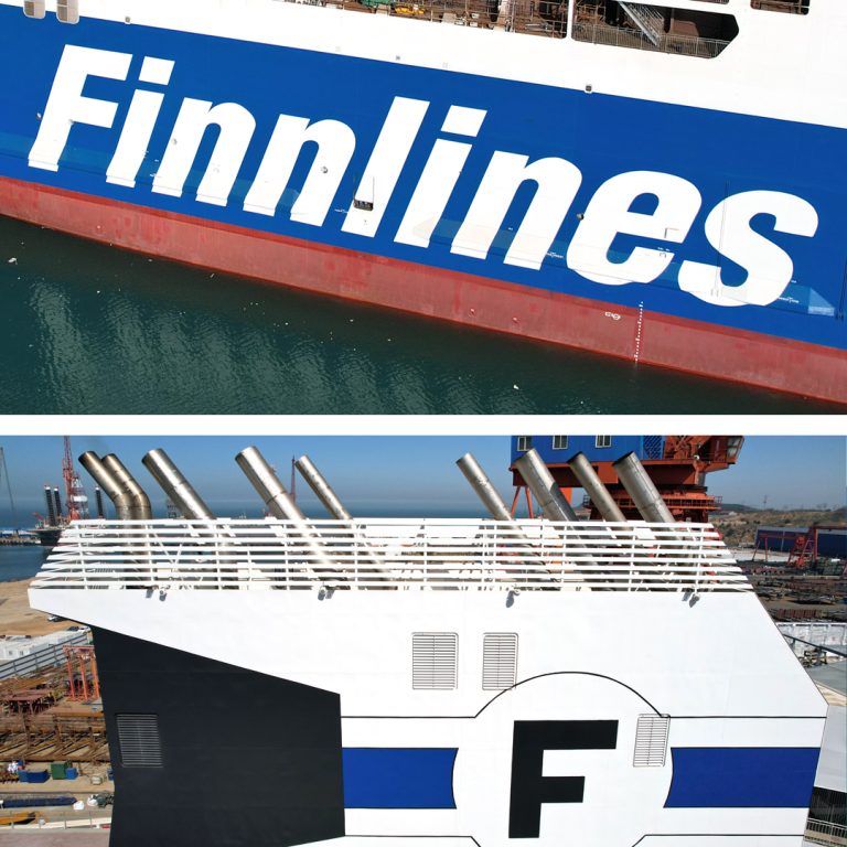 What does it say on the ship? - Finnlines