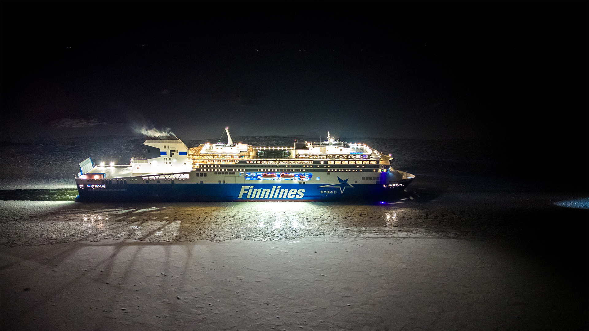 Finncanopus Shines in Naantali - Finnlines